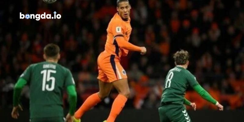 Van Dijk vượt Frank de Boer, lập kỷ lục lịch sử | bongda.io